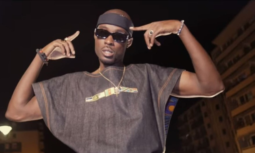 Le rappeur français Nick Conrad appelle à « pendre les Blancs